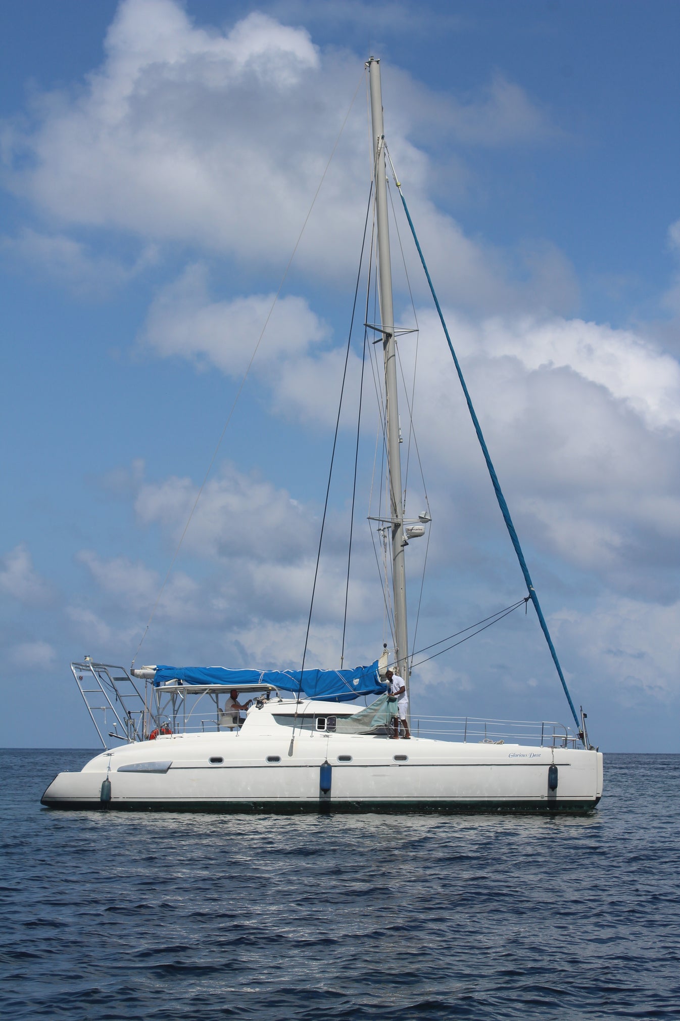 VIP Luxury All-Inclusive Charter Experience – Jolly Roger Roatan